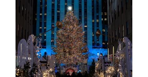 Грейна коледната елха пред центъра „Рокфелер в Ню Йорк Видео и снимки