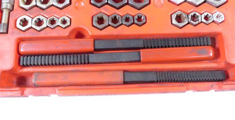 Snap On Tools Rtd42 42 Piece Fractionalmetric Rethreading Set