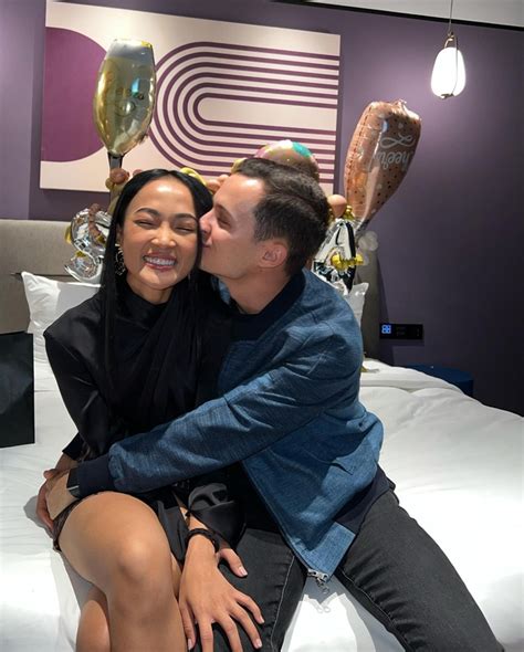 ប្រហែលជិតឮ ដំណឹងល្អហើយ បើ រ៉េត សារីតា និងគូស្នេហ៍ ផ្អែមល្ហែមម្លឹងៗ Khmerload Cambodia Latest