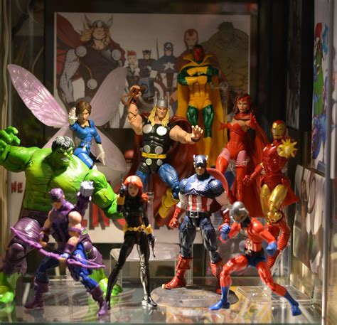 My Classic Avengers collection : r/MarvelLegends