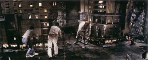 20 Famous Movie Scenes That Were Actually Amazing Miniature Models