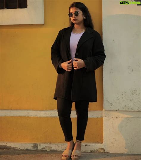 Actress Deepthi Rajendra Hd Instagram Photos And Wallpapers December 2023 Gethu Cinema