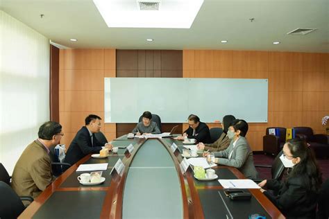 Huazhong University Of Science And Technology Hust เยือนสถาบัน