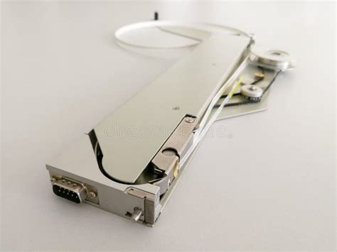 Pick And Place Feeder For Automatic Electronic Components Assembly