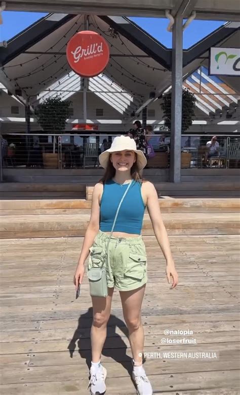 Her Sexy Body 🥵 R Loserfruit