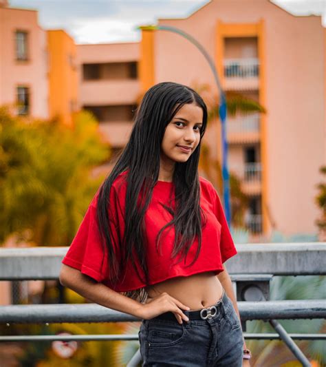 Isabelle Teens Cam Model Free Live Sex Show Chat Stripchat