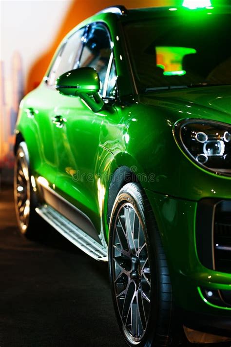 Jeep Green Color Off Road Vehicle In The City Stock Image Image Of Beautiful Sport 181895689