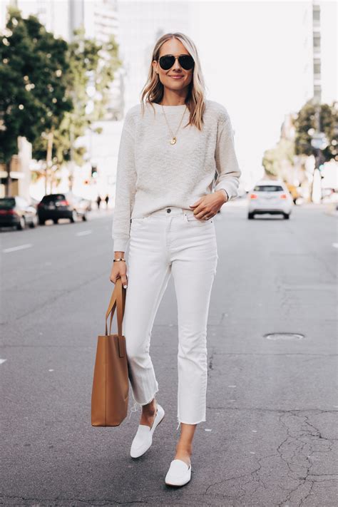 White Crop Top Outfit With Jeans