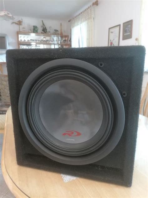 Alpine Type R 12 600w 2x4 Ohm