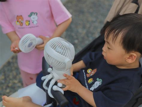 유모차선풍기 아기 침대 어디에나 에어러브 쓰기 좋아 네이버 블로그