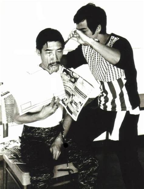Han Ying Chiehs Barber Rbrucelee