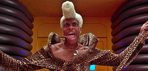 25 Hidden Details Only True Fans Noticed In The Fifth Element