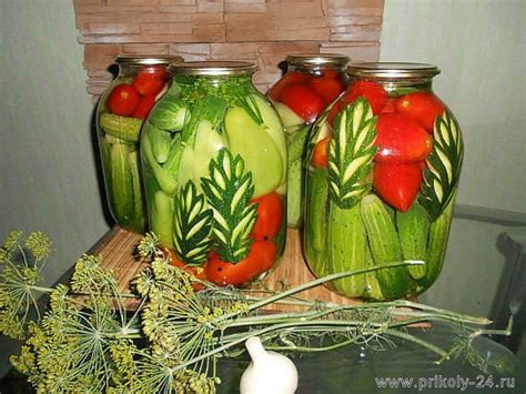 Банки с соленьями (10 фото)