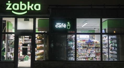 Żabka Rozwija Się W Rumunii Otwiera Pierwszy Sklep Poza Granicami