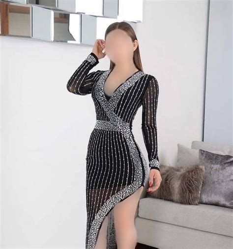 تصاویر مدل های لباس جواهر دوزی شده زنانه شیک و لاکچری مدل مجلسی و مانتو