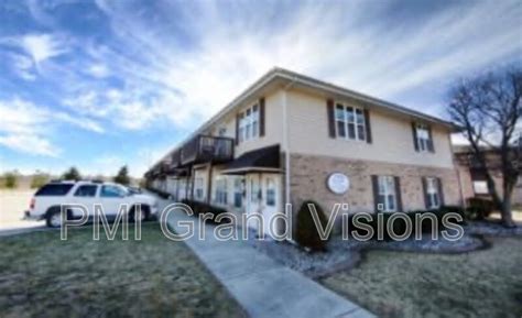 1306 Arthur Ave Unit 15 Charleston Il 61920 Condo For Rent In