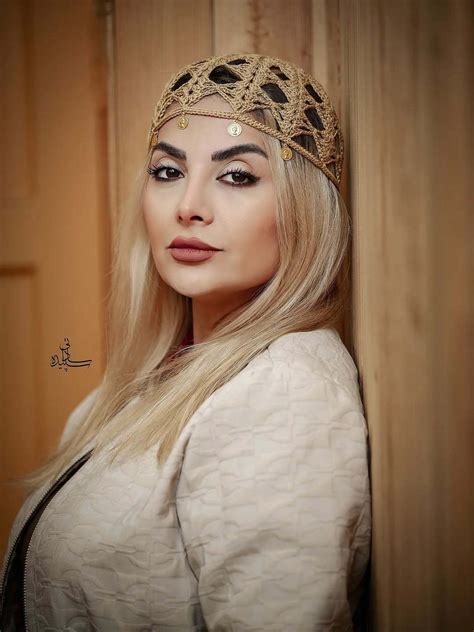 مونا فائزپور، ستاره نمایش همسرش احمد مهرانفر عکس