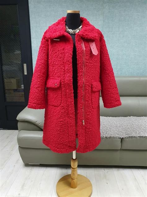 고퀄 레드 양털 뽀글이 롱코트 세컨웨어헬로마켓