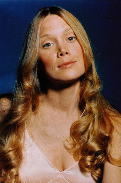 Download Sissy Spacek Movie Character Carrie White Wallpaper