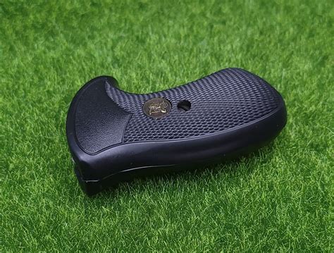 Pachmayr Compact Grip Fits Smith And Wesson K L Frame Round Butt Black