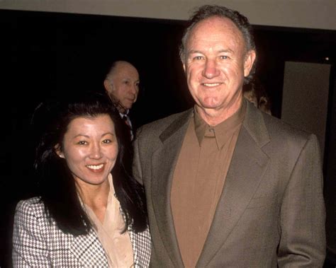 Gene Hackman And Betsy Arakawas Photos Together In Their 34 Year Marriage