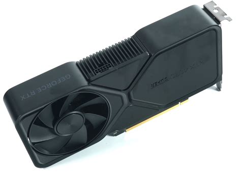 NVIDIA GeForce RTX 4070 Super Founders Edition 12 GB im Test - Eine ...