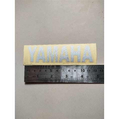 Jual Stiker Tulisan Yamaha Putih Metalic Untuk Tutup Sokbreker Depan