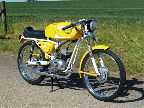 Black And White Garage 1966 Itom Astor 4m