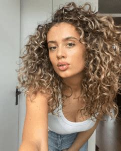 Curly Hairstyles For Medium Hair Inspiring Hairstyles