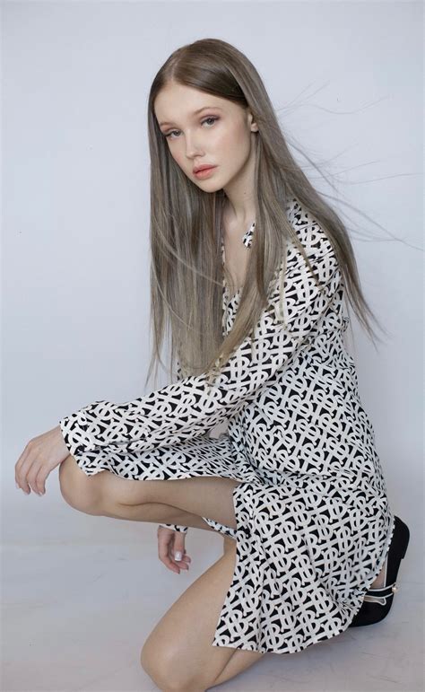 Anastasia Chernetsova Metro Models