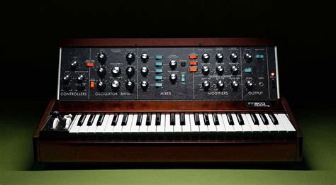 E Anniversaire De Moog Gagnez Un Mod Le D Et Explorez L Usine Mini Moog