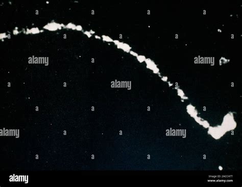 Cloud Chamber Photograph Of The Nuclear Beta Decay Of A Helium 6