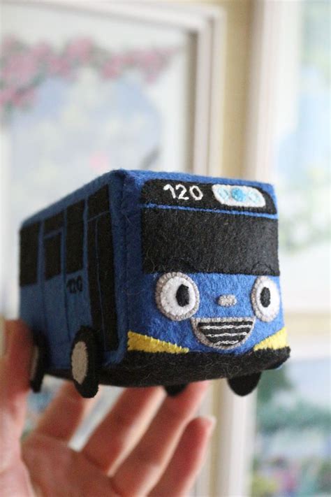Автобус Тайо, из фетра | Felt crafts diy, Felt crafts, Quiet book