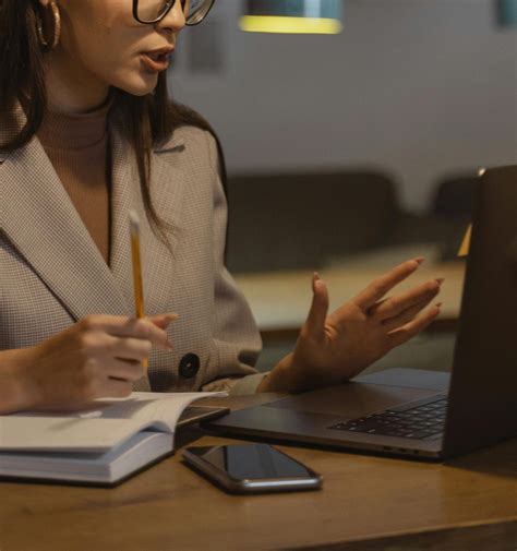 Scenario Based Virtual Learning Programme Management Course For Uk