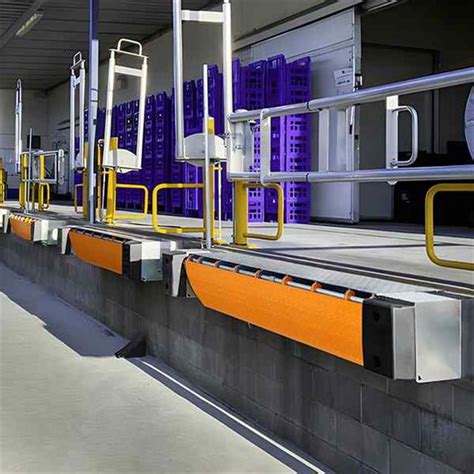 Durable Edge Of Dock Levelers Hydraulic And Manual Operation Gandhi