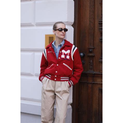 С чем носить бомбер в 2024 году 14 фото тренды для мужчин женщин Чемпионат