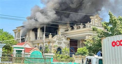 អគ្គិភ័យឆេះផ្ទះវីឡាដ៏ធំស្កឹមស្កៃកាលពីព្រឹកមិញ មិនមានការខូចខាតធ្ងន់ធ្ងរទេ ព្រោះផ្ទះកំពុងតែសាងសង់