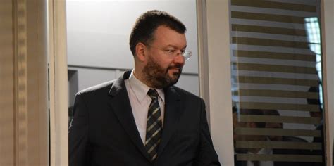 Antić Hrvatska Ruši Srpske Grobove A Blokaderi Se Poklanjaju Severini