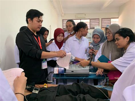 Nursing Skill Training Nst Dalam Persialam Osce Fakultas Keperawatan