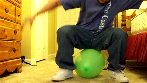 2 Balloon Sit Pop