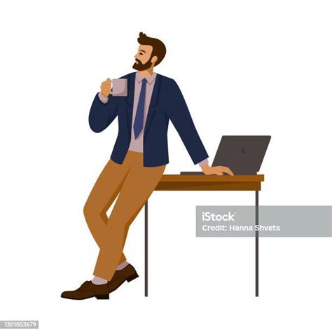 사무실 정장을 입은 사업가는 휴식 중에 뜨거운 음료 한 잔을 손에 들고 서 있습니다 만화 스타일의 벡터 일러스트레이션 서 있기에 대한 스톡 벡터 아트 및 기타 이미지