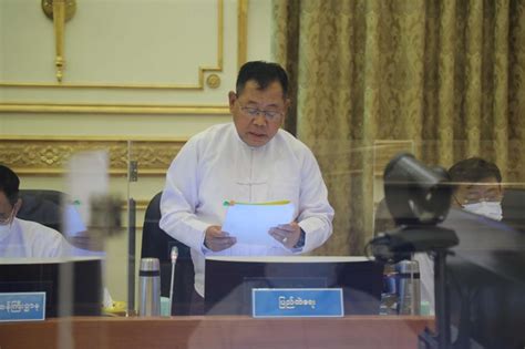 နိုင်ငံတော်စီမံအုပ်ချုပ်ရေးကောင်စီဥက္ကဋ္ဌ နိုင်ငံတော်ဝန်ကြီးချုပ် ဗိုလ