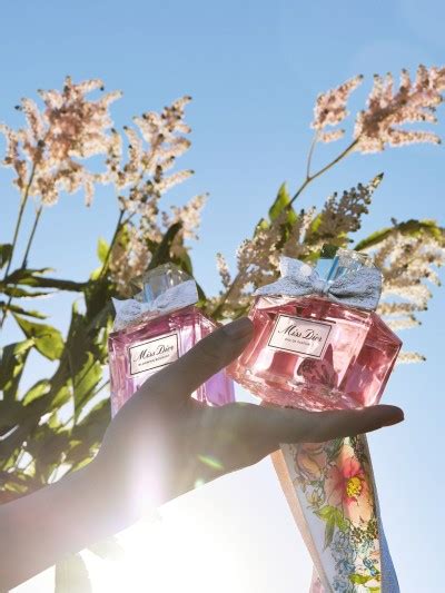 향기로운 여름을 위해♥ 성수동 디올 뷰티 팝업스토어 데이트코스 및 여름향수 추천 네이버 포스트