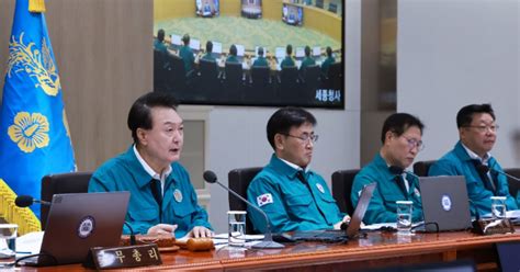 속보 尹 가짜뉴스·사이버공격 등 北 회색지대 도발 대응 태세 강화해야