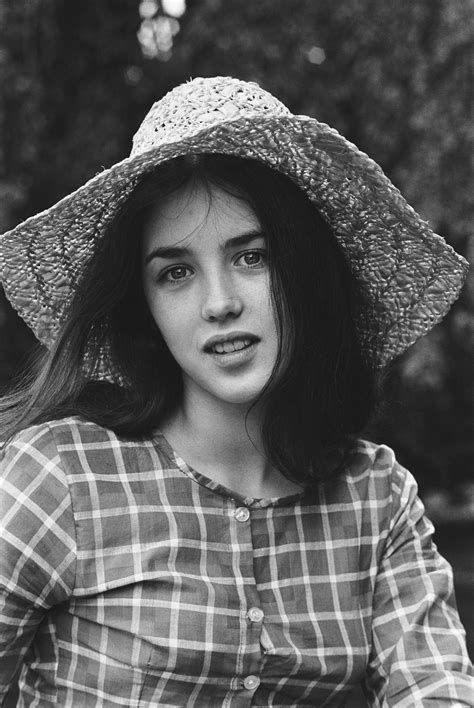 24 Amazing Photos Of A Young Isabelle Adjani From The 1970s ~ Vintage