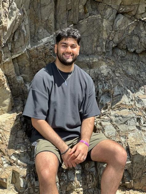 Shivam Modi Medium