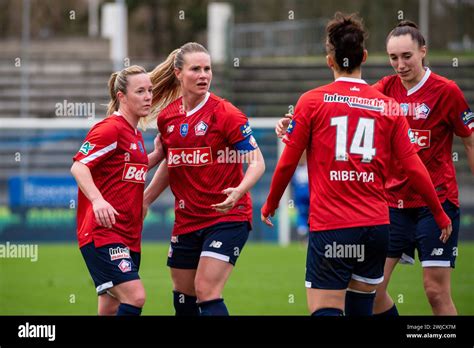 Julie Rabanne Of Losc Lille And Amandine Henry Of Losc Lille React During The Womens French Cup
