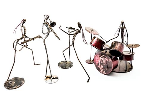 음악가의 창조적인 그림가 수는 기타리스트 드러 머 및 트럼펫 함께 연주하는 가수에 대한 스톡 사진 및 기타 이미지 가수 강철 공연자 Istock