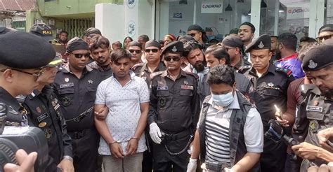 ৫ দিনের পরিচয়ে প্রেম প্রেমিকের হাতে দ্বিখণ্ডিত কবিতা