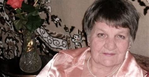 Майката на Марина се отказва от апартамента си за да помогне на сина